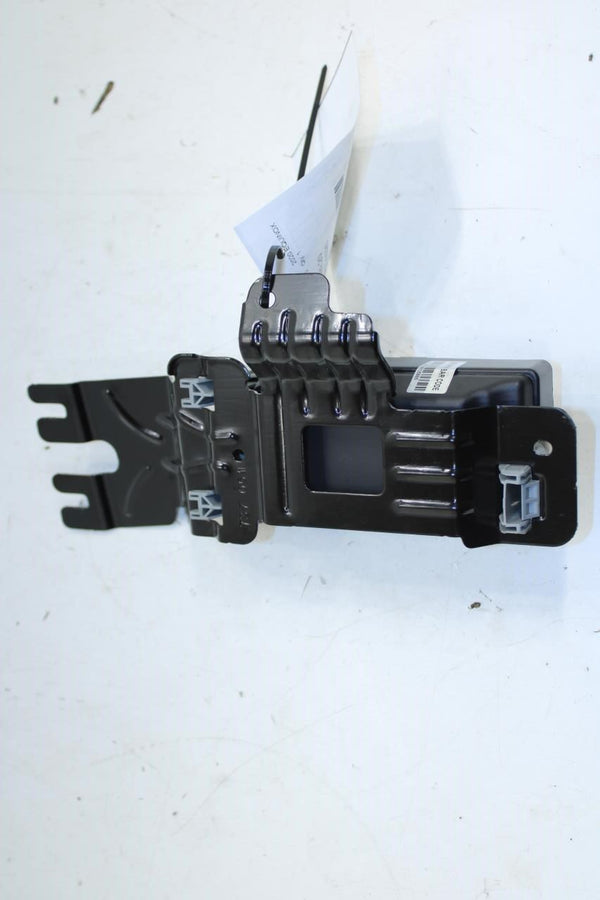 18-24 Chevrolet Equinox Rear Compartment Cabin Fuse Relay Junction Box ...