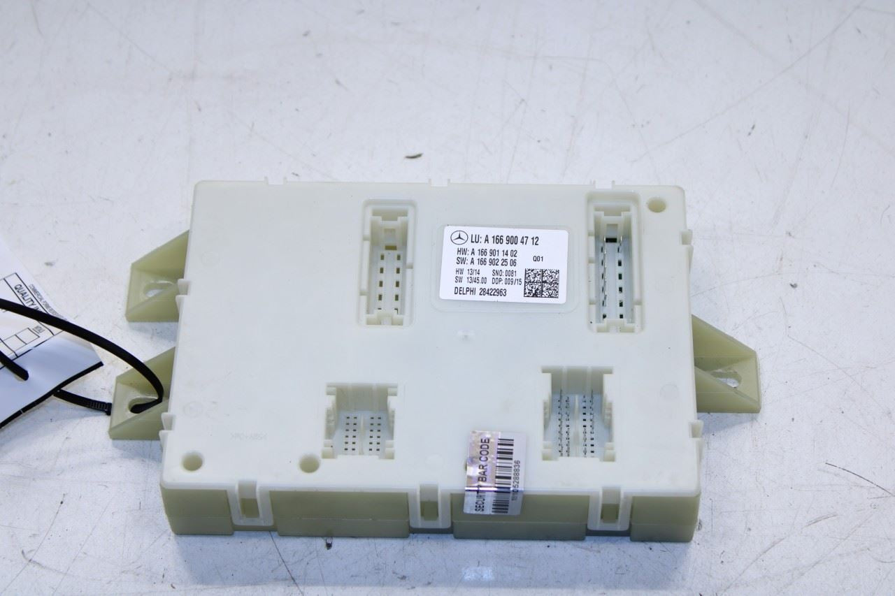 2010-2015 Mercedes-Benz ML350 Rear Fuse Relay Signal Acquisition ...